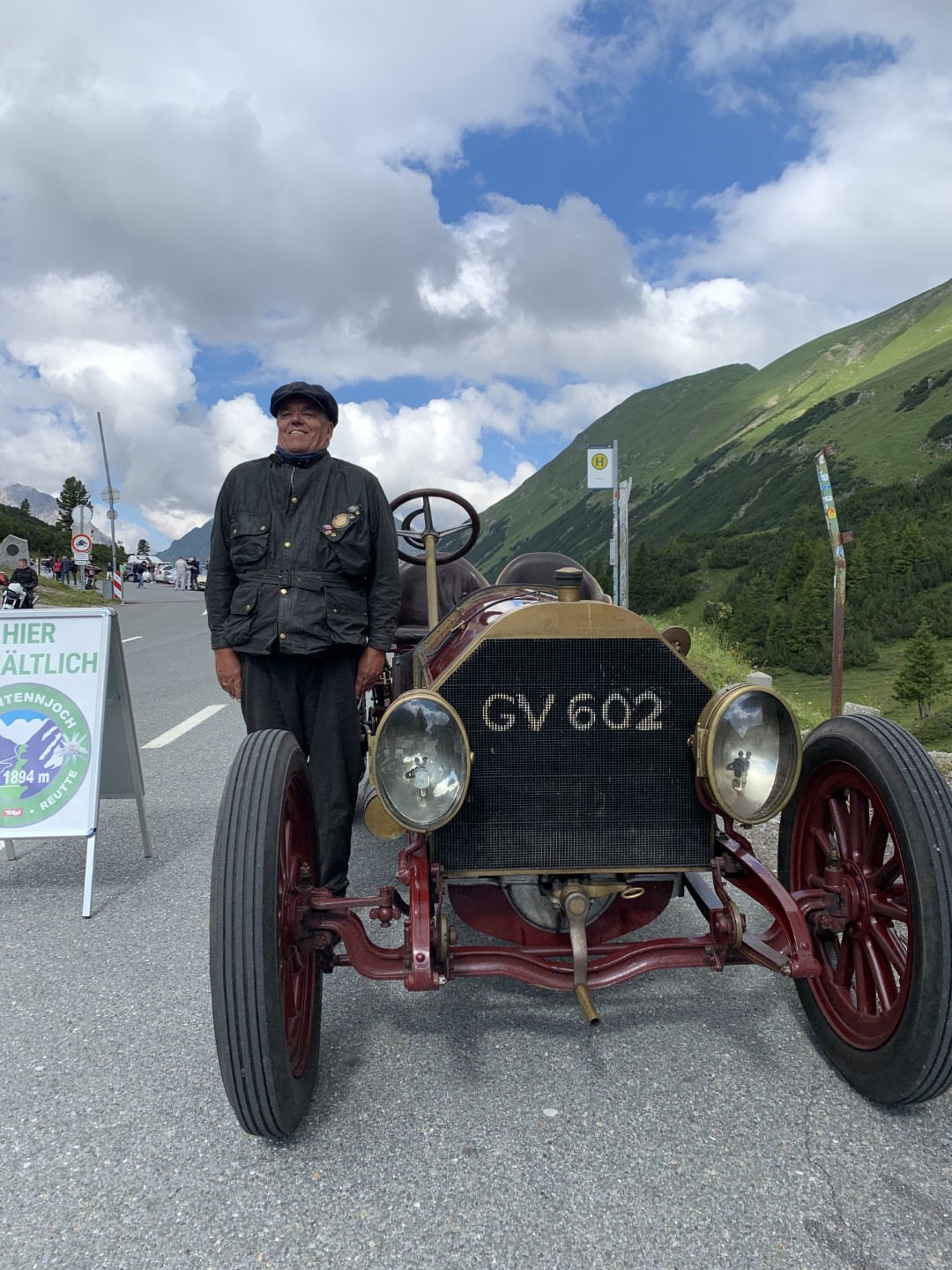 With the Mercedes Simplex from 1903 at the 300 SL meeting in Bavaria ...